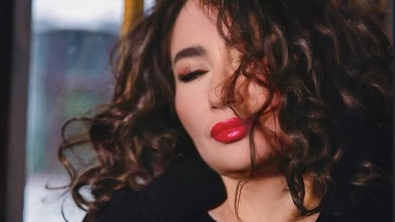 Змушена лягти до лікарні: продюсерка Олена Мозгова занепокоїла заявою ...